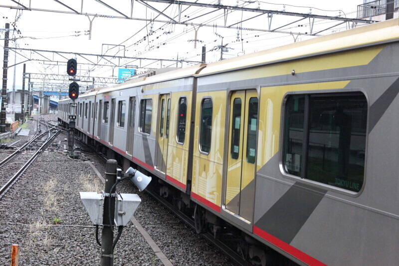 東急電鉄5050系4000番台渋谷ヒカリエ号: 乗り物BOX